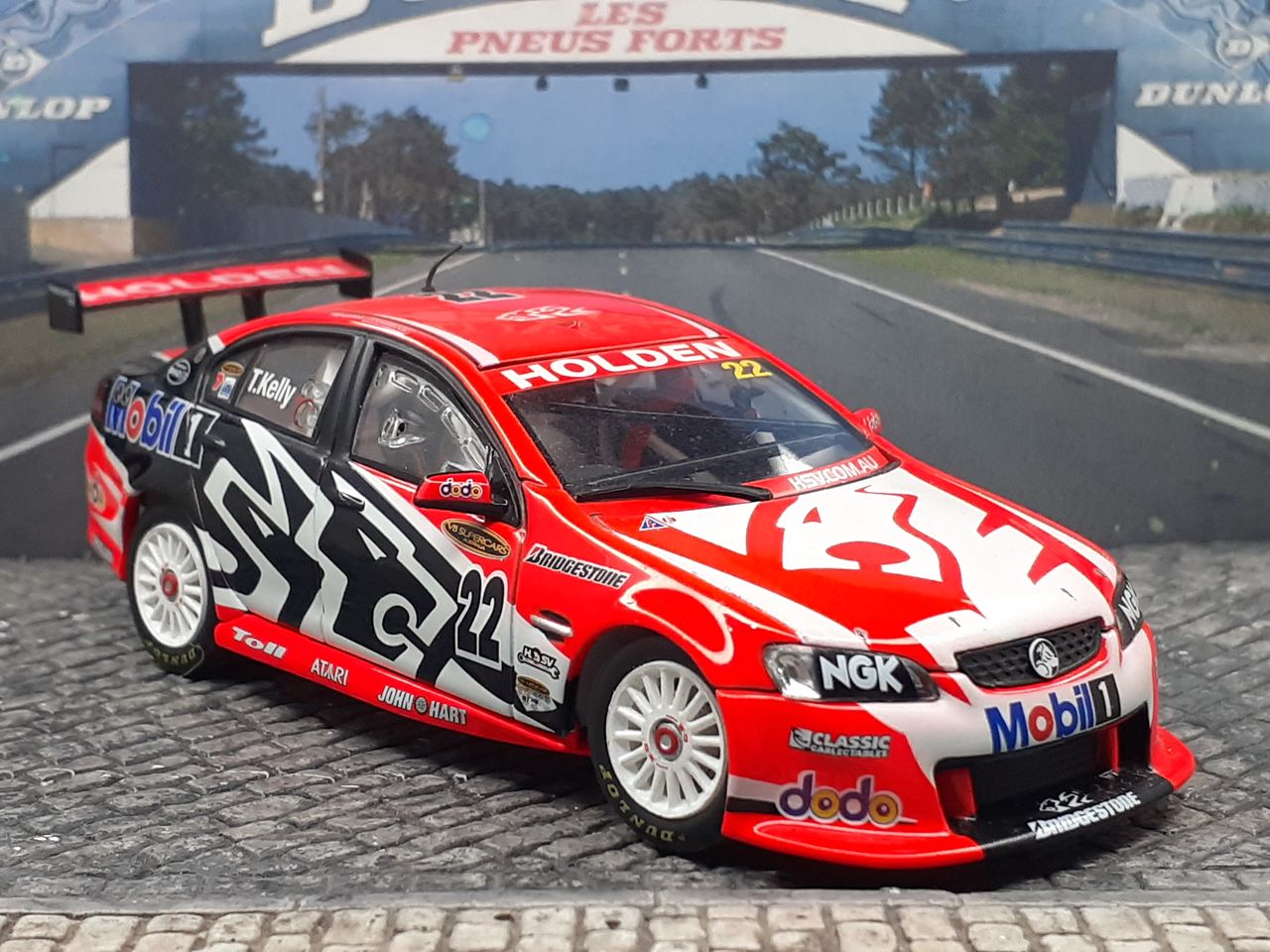 Holden Commodore V8 – V8 Supercars 2007 – 1:43 Ortúzar